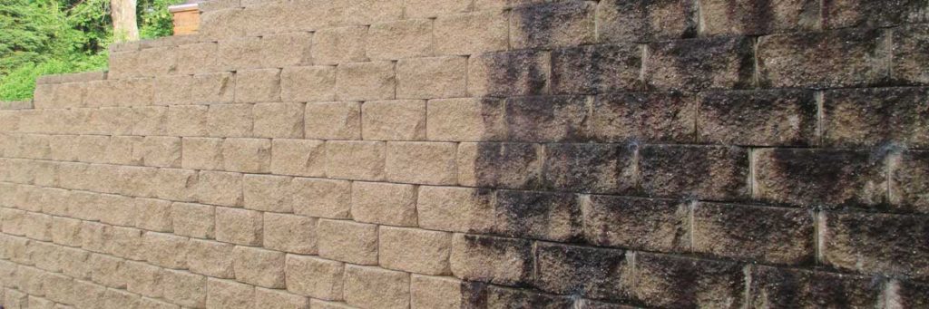 Pressure washed block retaining wall - Complete Power Wash